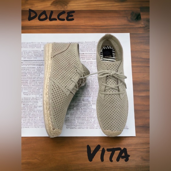 Dolce Vita | Shoes | Dolce Vita Boho Light Taupe Suede Trilby Chukka ...